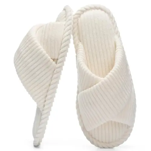 Best Comfortable Slippers For Women - 2026 Reviews - Room Aesthetic